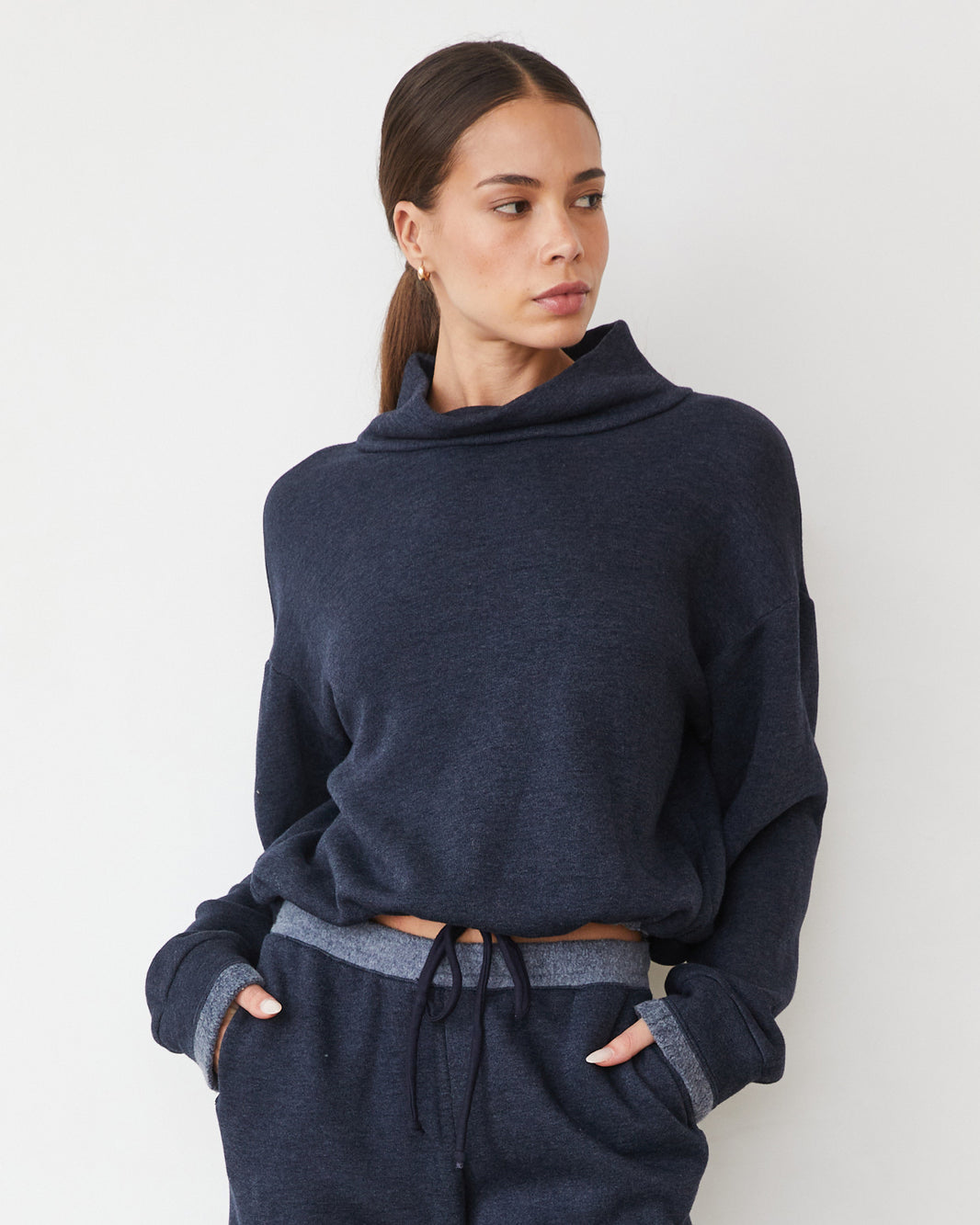 Womens Sweatshirts - Raglan, Turtleneck and More – MONROW
